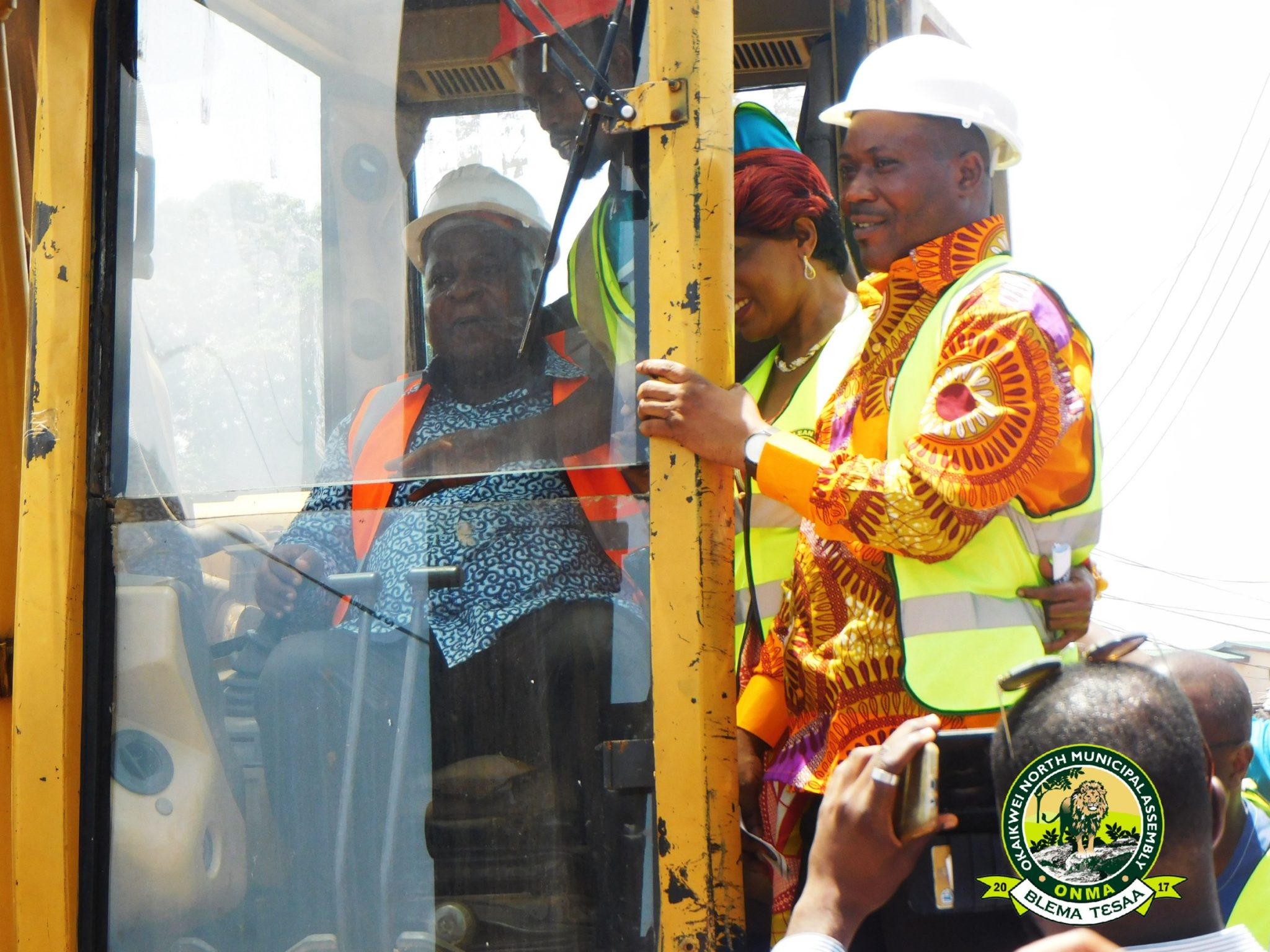 OKAIKWEI NORTH MCE CUTS SOD FOR ACHIMOTA-KORPEVI CULVERT – Welcome To Okwaikwei North Municipal ...